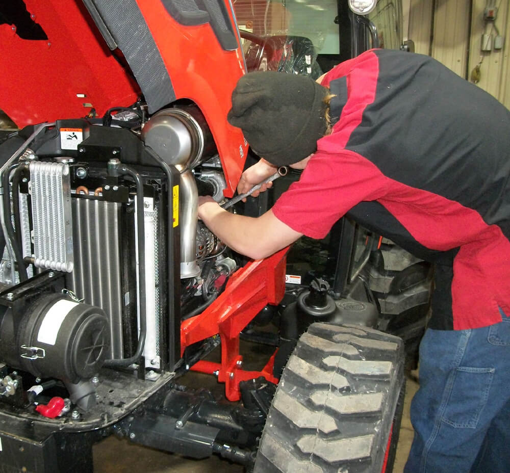 Service | Northland Farm Systems | Owatonna, MN | Farm and construction ...